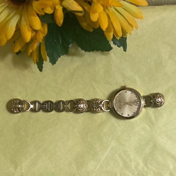 Versus Versace | Accessories | Womens Versus Versace Lion Link Bracelet ...